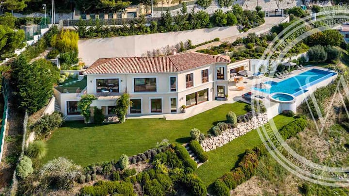 New Stunning 8 Bedrooms Villa - 15 Min From Monaco - Menton