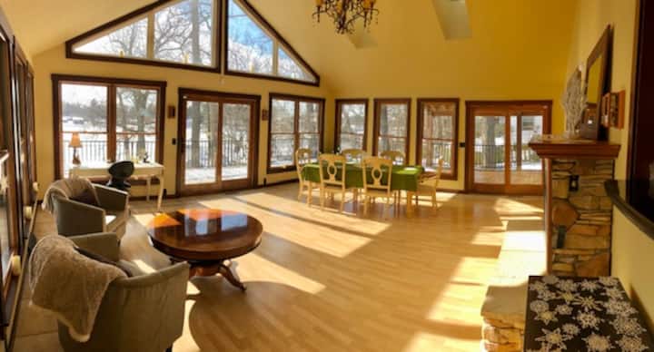 The Sanctuary House On The River - 5 Star R&r - Mishawaka, IN