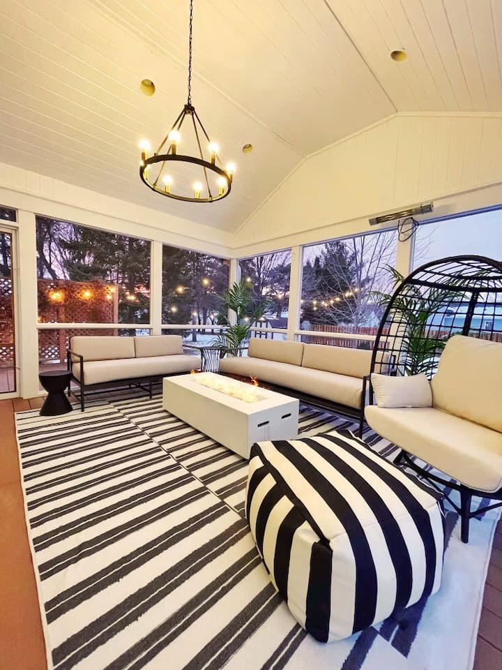 The Beachwood: A Bright & Spacious Vacation Oasis - Lake Geneva, WI