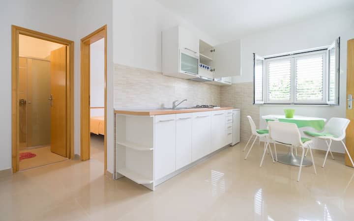 Apartments Sarah (150m From The Beach) - Ap. 2 - Korčula