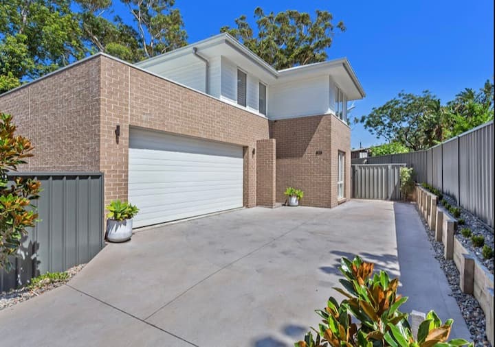 Entire Modern Family Home - Nelson Bay - ポート・ステファンズ