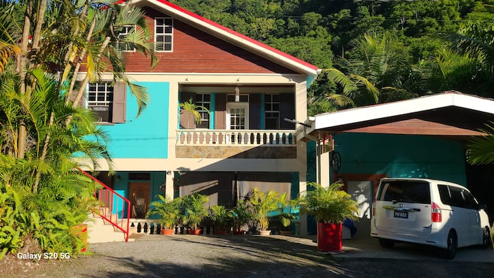 Valley View - Roseau