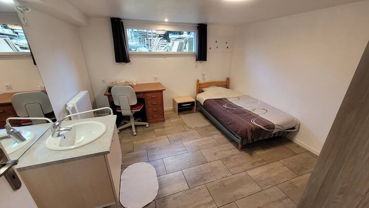 Chambre Indépendante Dans Extension Du Logement - Chantepie