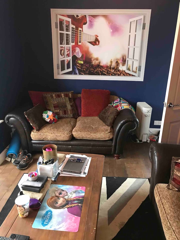 Harrogate Budget Single Cosy Comfortable Room . - Harrogate