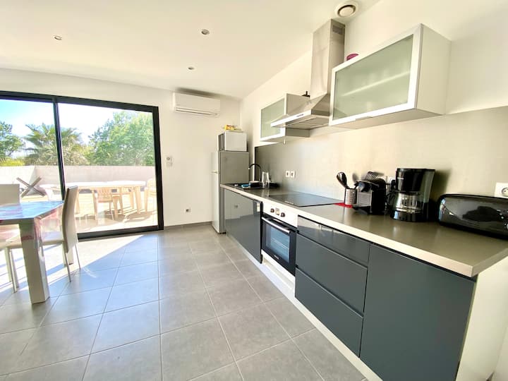 Appartement Spacieux Face à La Plage - Agde