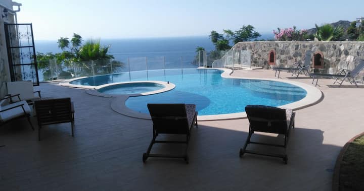 "ÖZel Havuzlu Müstakil Full Deniz Manzaralı " - Gündoğan