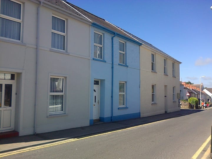 A Family Cottage In Tenby - Tenby