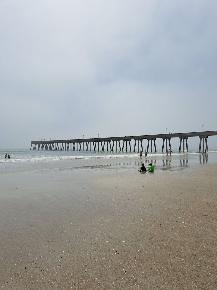 Beautiful Wilmington, 2nd Floor Room - Wilmington, NC
