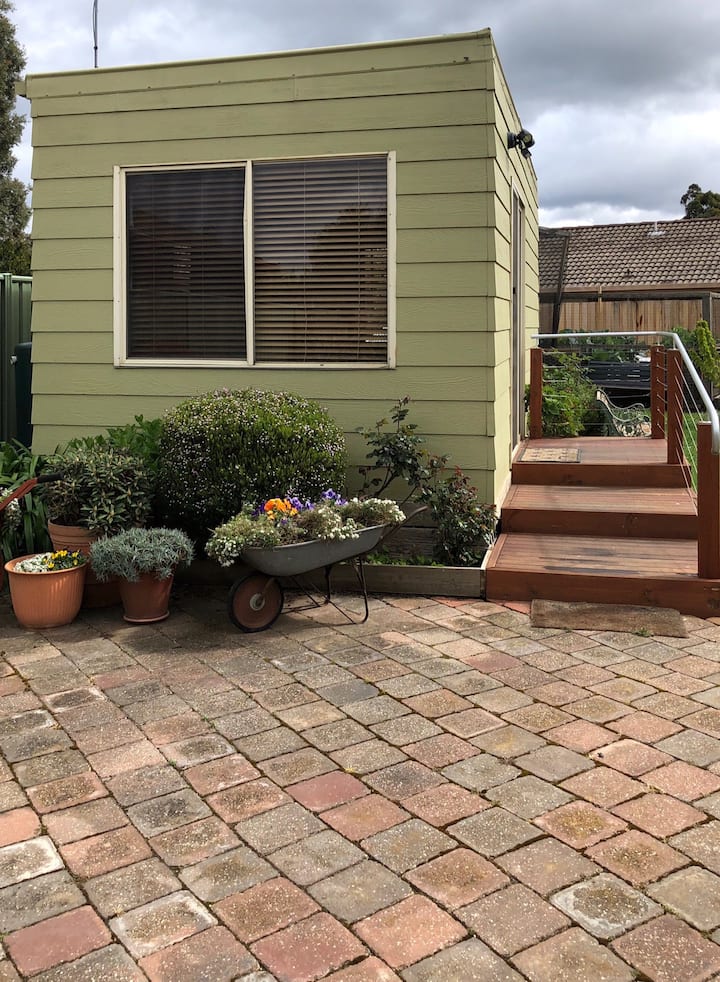 The Unit....cosy, Compact Retreat - Gisborne