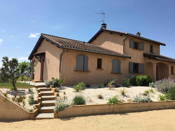 Logement 55m2 En Beaujolais & Enedis à 10 Min - L'Arbresle