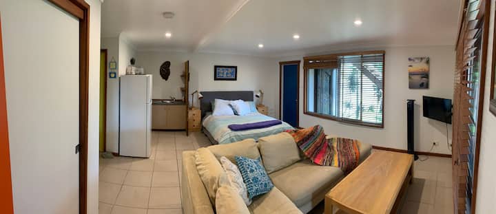 Birubi Bungalow Comfortable Guest Suite - Anna Bay