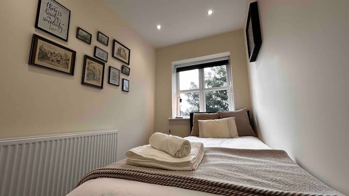 30%off Monthly |Contractors|family Mon To Fri Stay - Farnham
