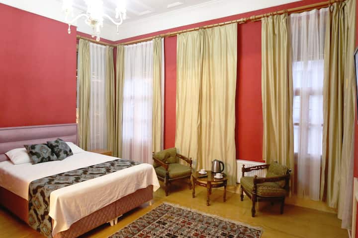 Tarihi Konak'da İKi Kişilik Oda - Heybeliada