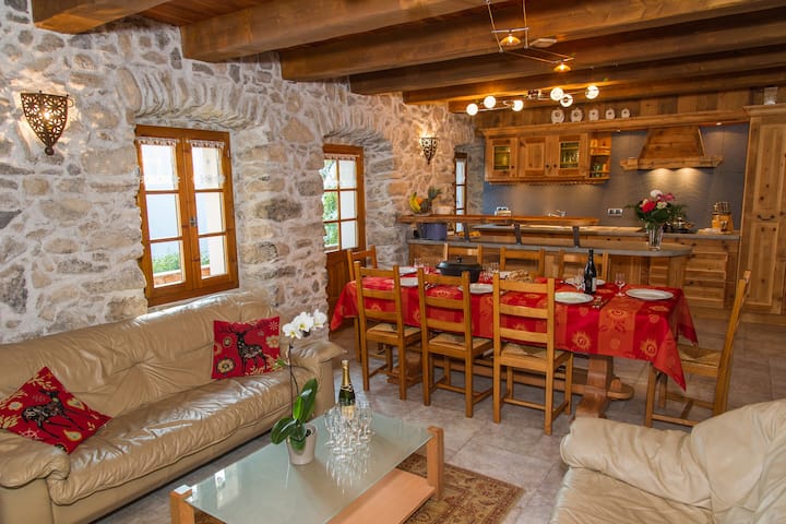 La Ferme De La Vora - Châtel