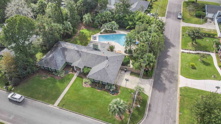 Spacious Pool Home 3 Miles To Uf Campus! - Gainesville, FL