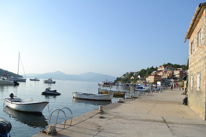 Вилла 5 в русском поселке "Сантайм" - Kotor