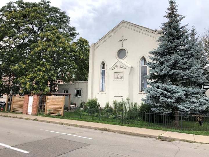At The Gogue - Hamilton, ON, Canada