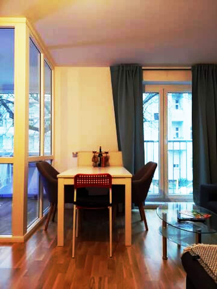 Sunny And Quiet 2-room Flat In Pankow - Berlin