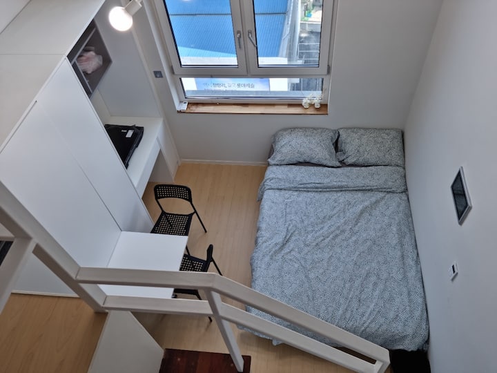 2min Walk To Sinseol Stn#loft#2beds#long Term Stay - Seoul