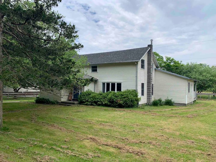 Charming Columbia County Farm House - Berkshire County, MA
