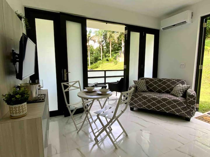 Hideaway Villa I | Pool & Jacuzzi - Caguas