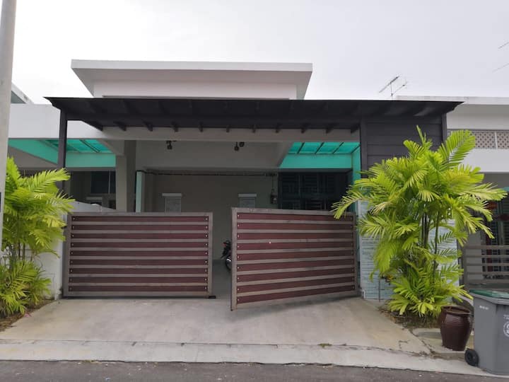 小黑の名宿 Black の Homestay - Kluang