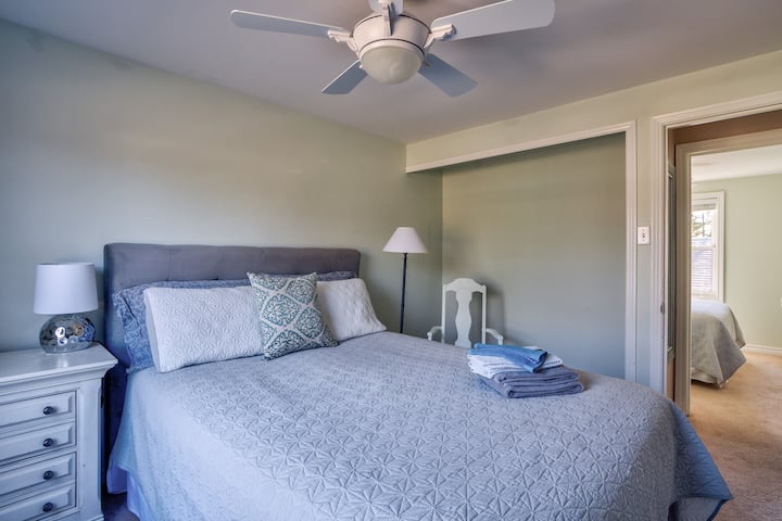 Merlot Room In Old Town. Furnished $1200/month - Niagara-on-the-Lake