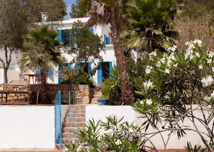Lalla Yenou (Princess Of The Spring) - Tangier