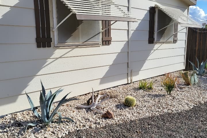 Cowboy Cactus Ranch - Apache Junction, AZ