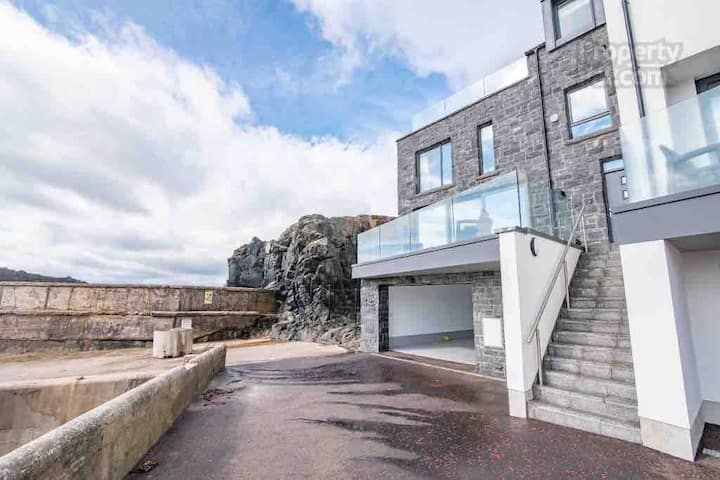 Harbour 2- Stunning, Sea View, 4 Bed Property - Portstewart
