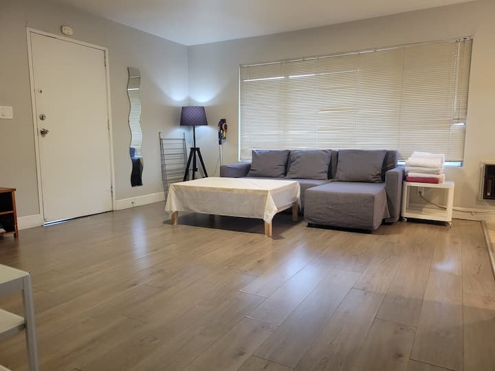 14miles-disneyland/d/nearby Supermarket/restaurant - Rowland Heights, CA