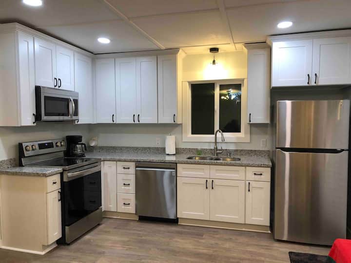 The Little Blue House - Albany, OR