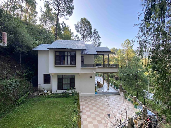 Whispering Pine Villa - Chail