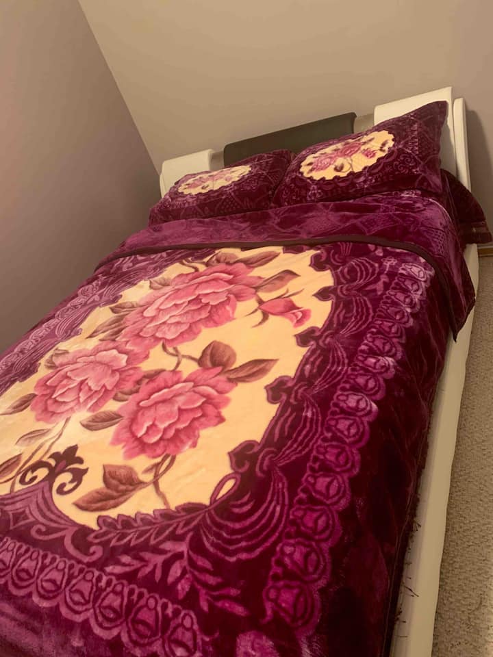 Cozy 1bedroom With A Shared Bathroom - Cedar Rapids, IA