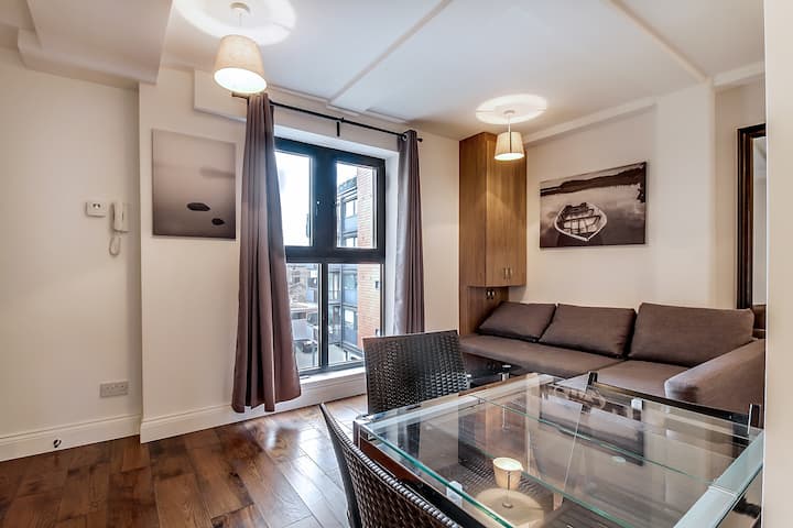 Cosy Modern Studio  W/fast Internet & 47" Smart Tv - Camden, AR