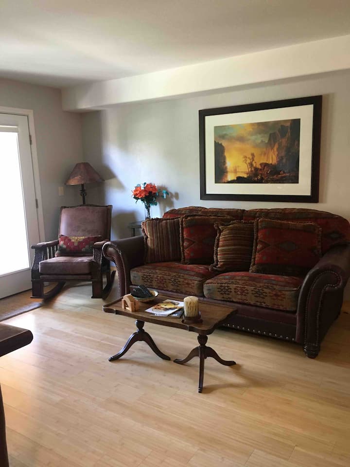 Beautiful Durango Retreat - Durango, CO