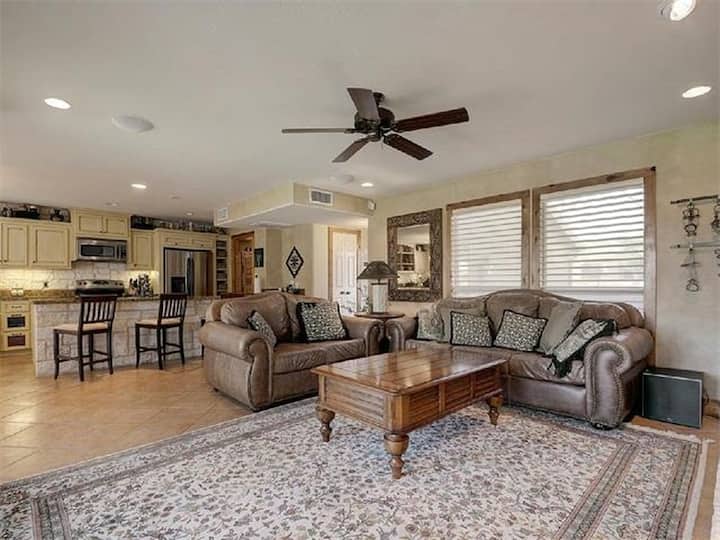 Lakeway Patio Home - Lakeway, TX