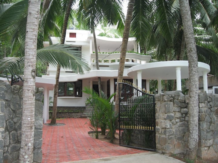 Villa Lake View - Kovalam