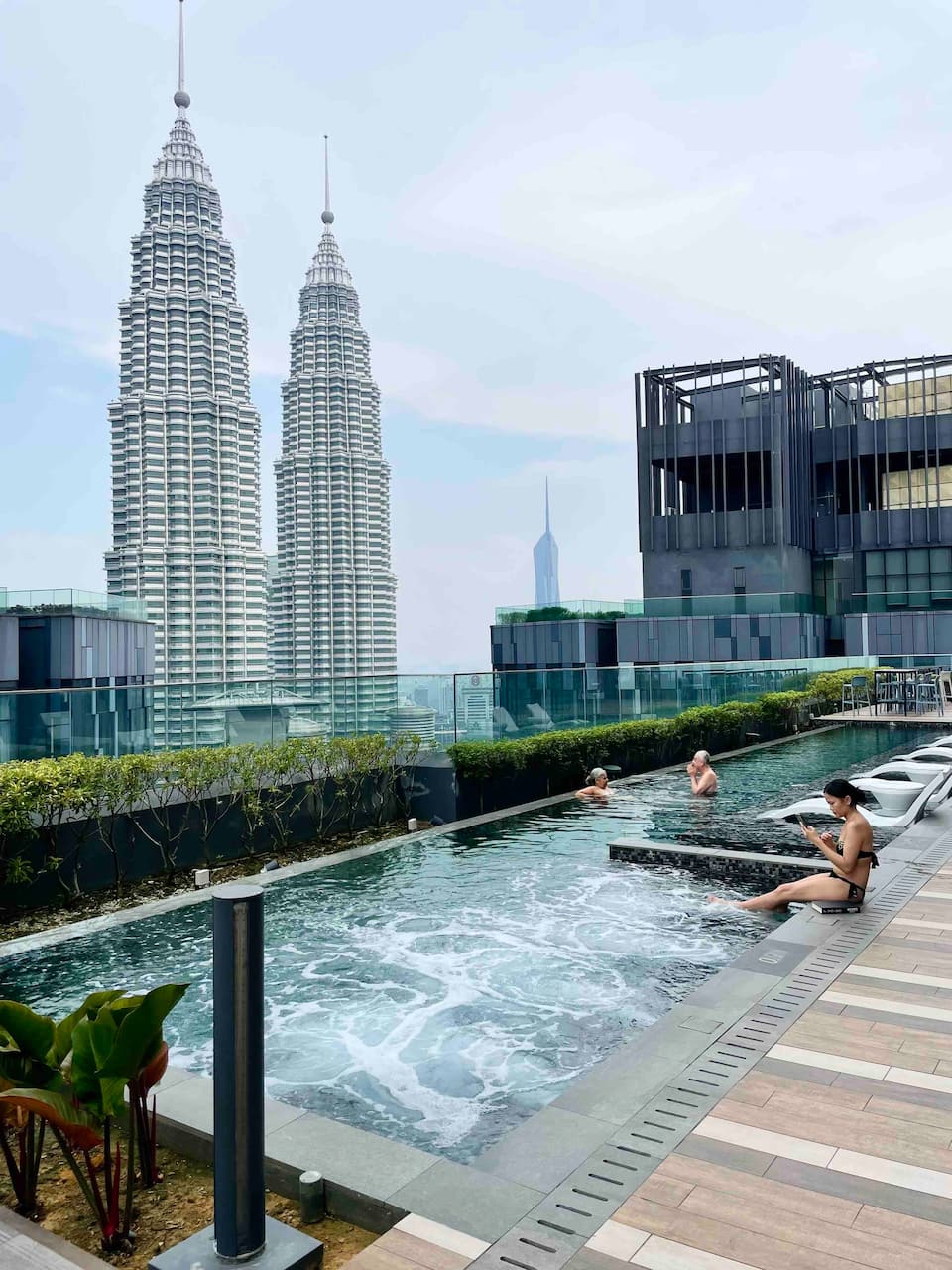 Kuala Lumpur City Centre (KLCC) Holiday Rentals & Homes - Kuala Lumpur ...