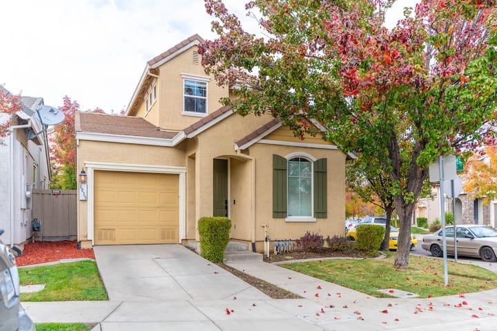 Cozy And Comfy 2br ❤ 10' →Smf Airport, Downtownsac - Sacramento, CA