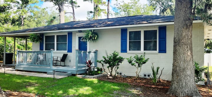 Quaint, Cozy, & Comfortable - Martin Manor - Hinesville, GA