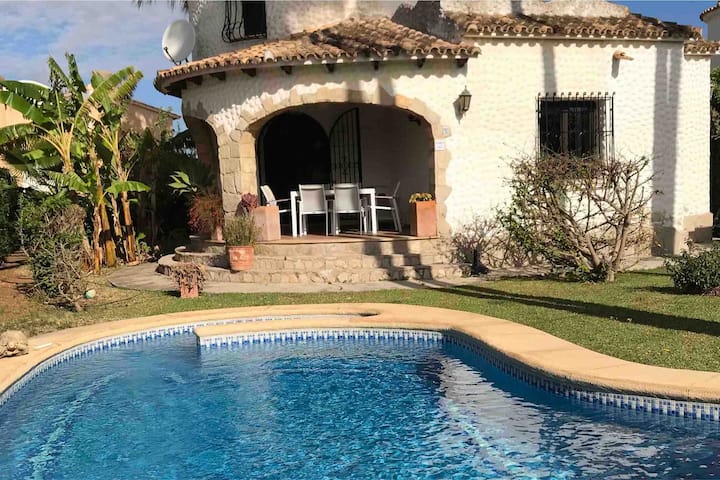 Villa Avec Beau Jardin Et Piscine Privee - Pedreguer