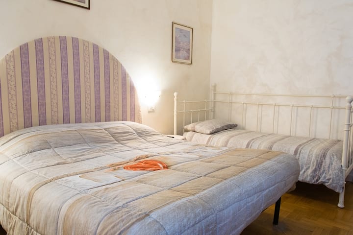 River House- ''Re Lear Apartments'' - Verona