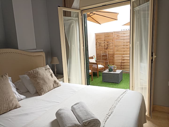 Apt Calm, Cozy Wifi A/c, Private Patio - La Algaba