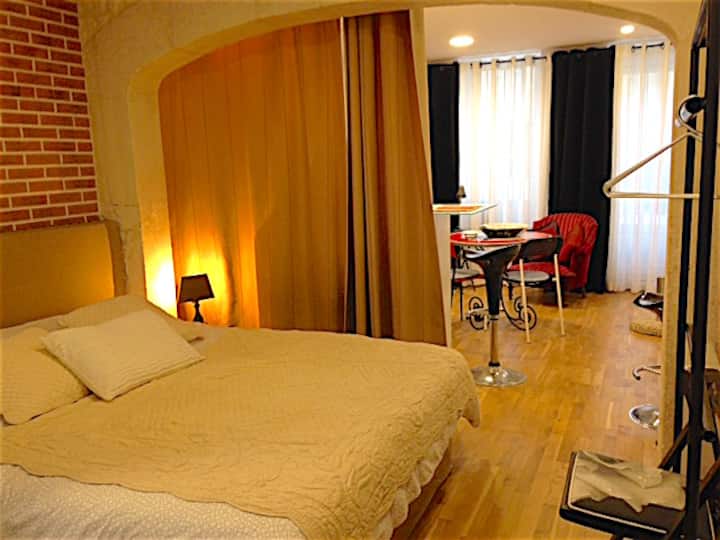 Spacieux Studio 30m2, Centre, Avec Terrasse, Calme - Maussane-les-Alpilles