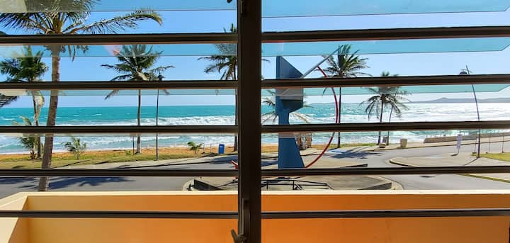 "Air Conditioned" Beach Front Home In Paradise - Porto Rico