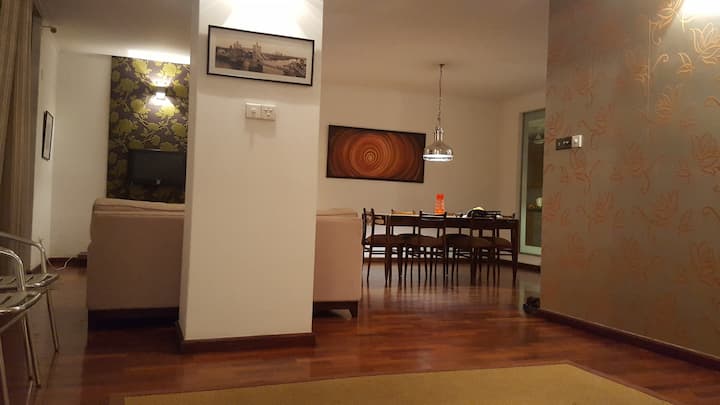 Luxury Flat With Sea View, Bambalapitiya,colombo 4 - Colombo