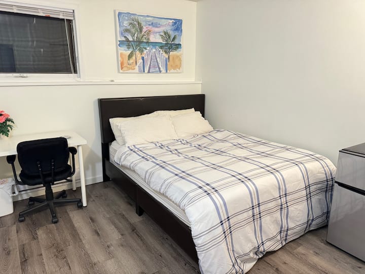 Comfortable Room & Free Parking - Winnipeg