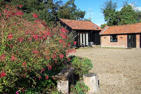 Sibton Green Vacation Rentals & Homes - England, United Kingdom | Airbnb