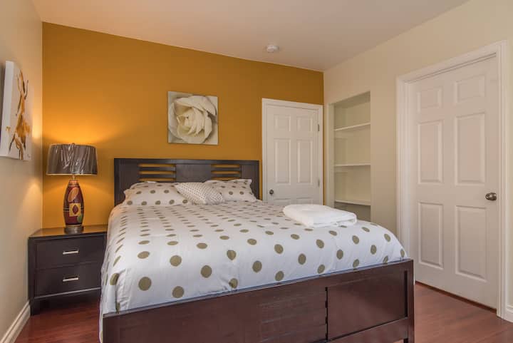 Quiet Room 10 Mins From Downtown La - Los Angeles, CA